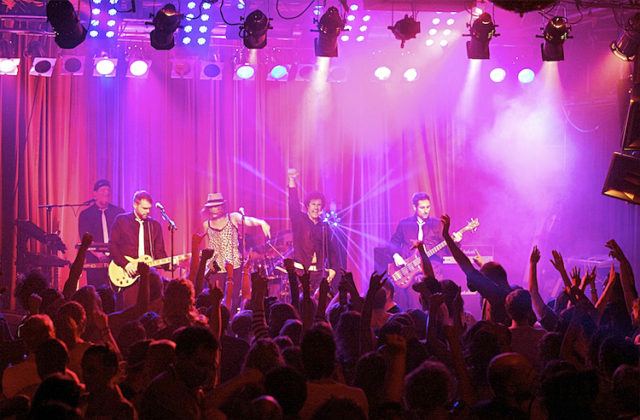 Rewind to the 1980s with Seattle cover band | Vashon-Maury Island ...