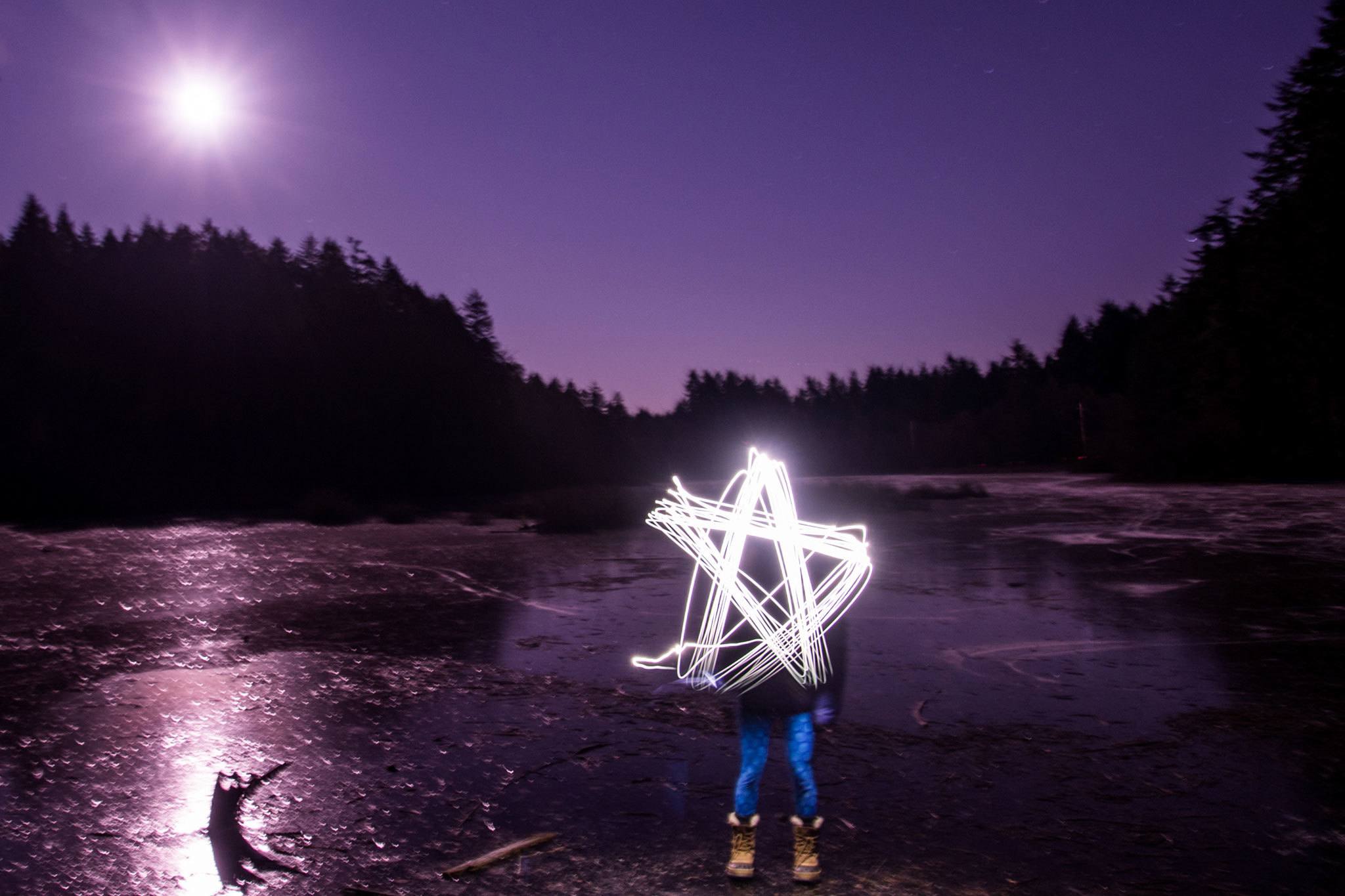 PHOTOS: Islanders take to a frozen Fisher Pond | Vashon-Maury Island ...