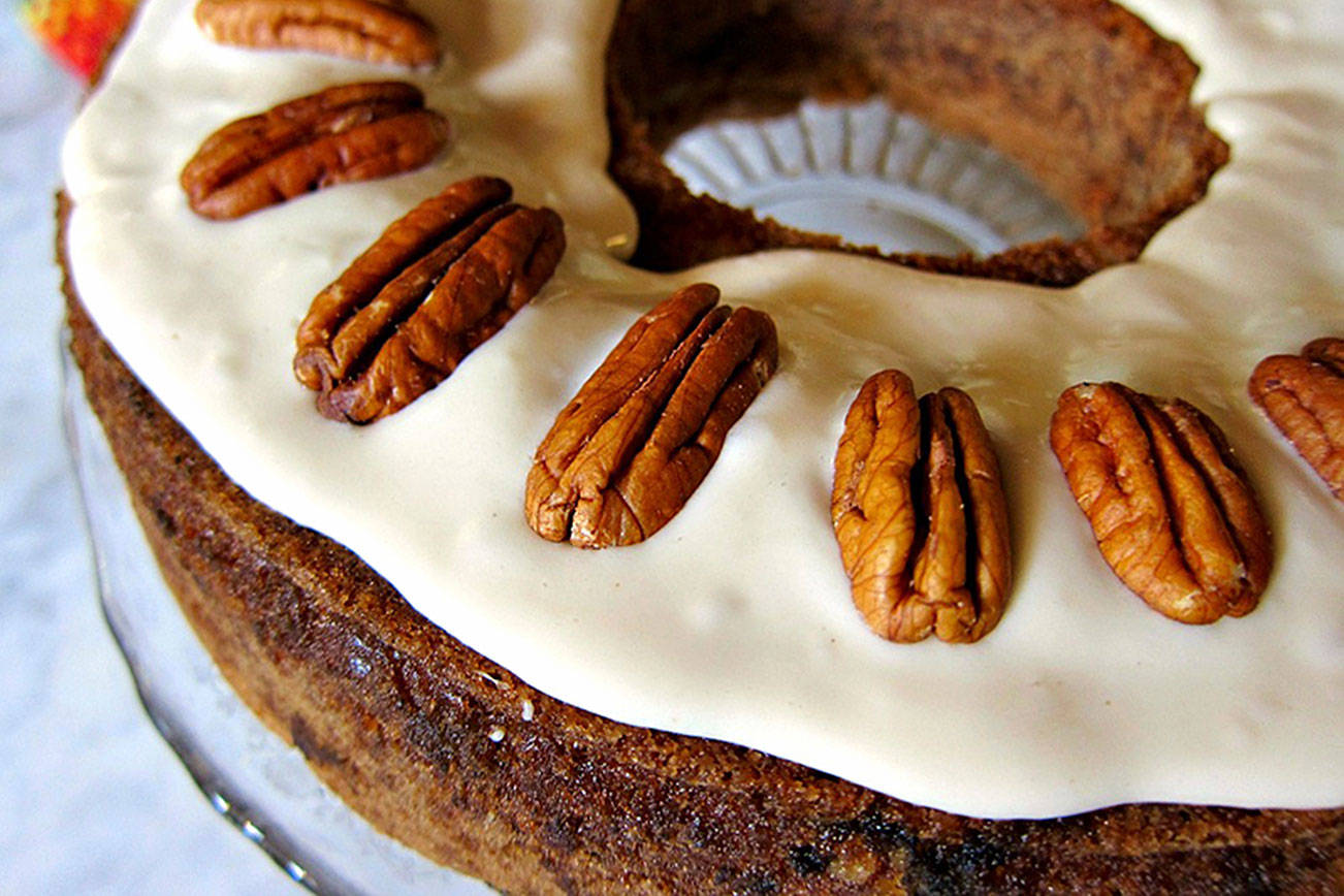 Making the most of the season: An apple cake for any baker | Vashon ...