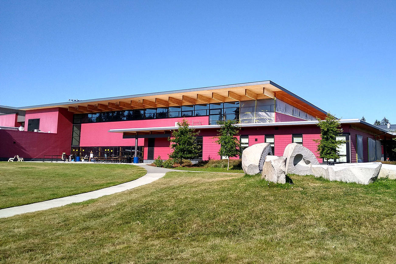 Vashon superintendent announces online start for schools | Vashon-Maury ...