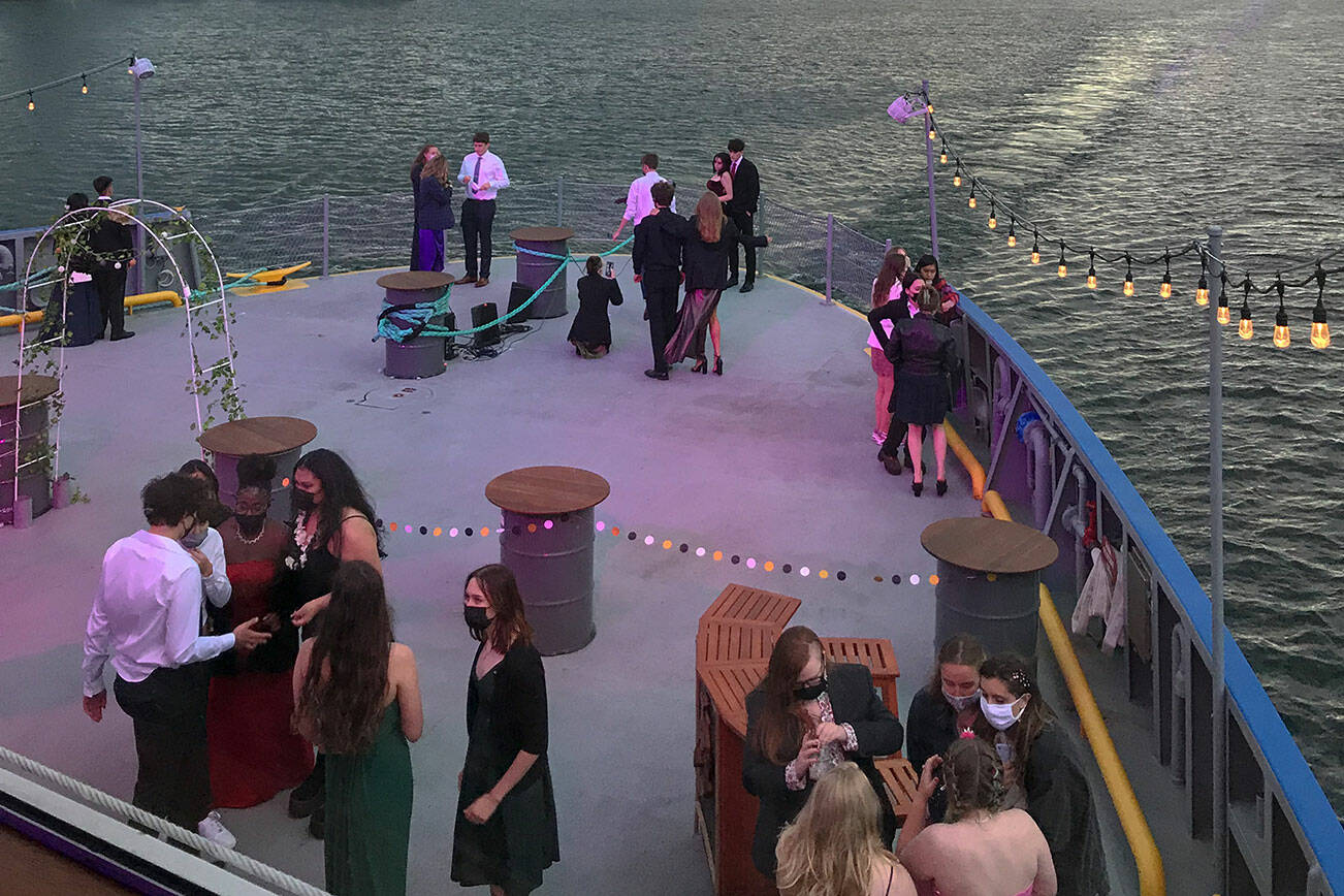 Students look forward to prom and ask islanders for support | Vashon ...