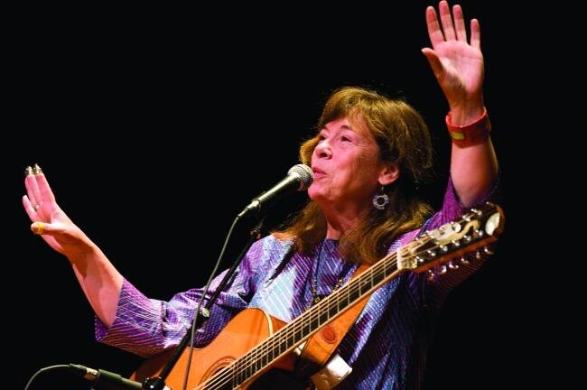 Claudia Schmidt returns to Vashon for an intimate concert | Vashon ...
