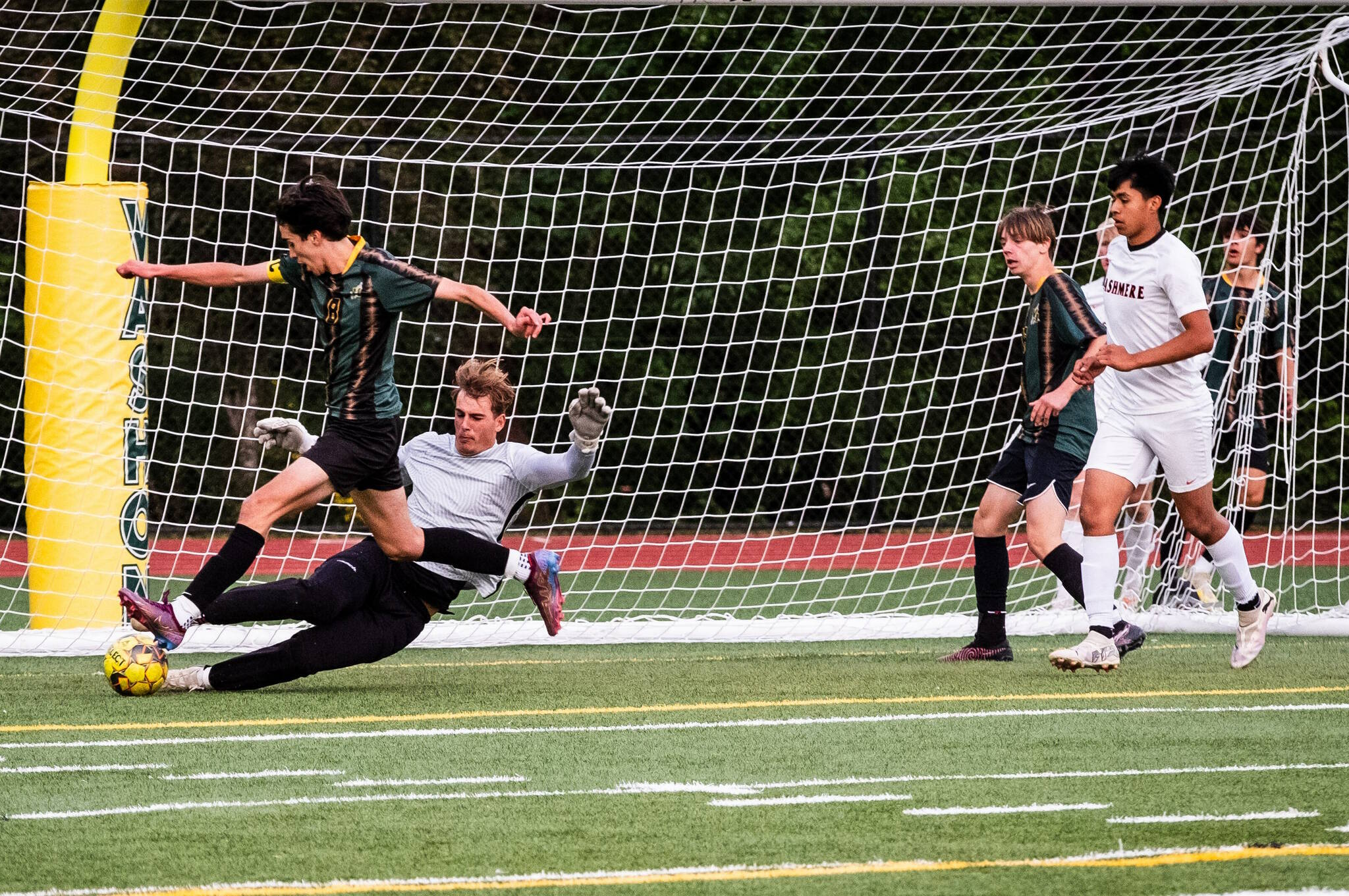 Two wins bring Vashon boys to state soccer semifinals | Vashon-Maury ...