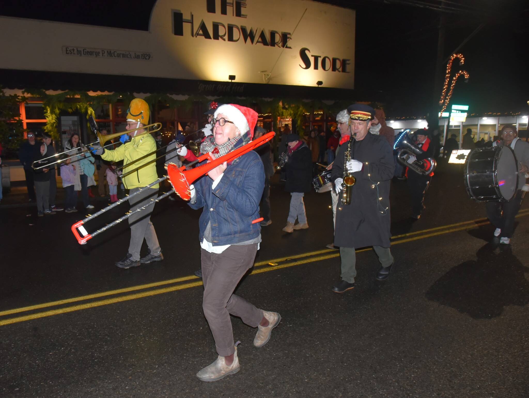 PHOTOS: Vashon jingles all the way | Vashon-Maury Island Beachcomber