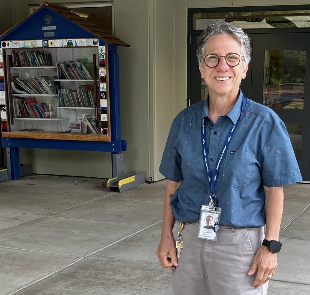 Interim superintendent dives into work | Vashon-Maury Island Beachcomber