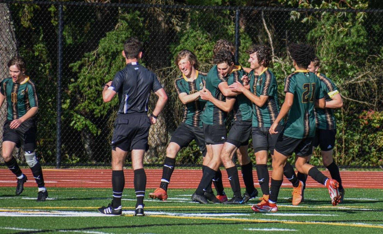 Vashon soccer players end a season to be proud of | Vashon-Maury Island ...
