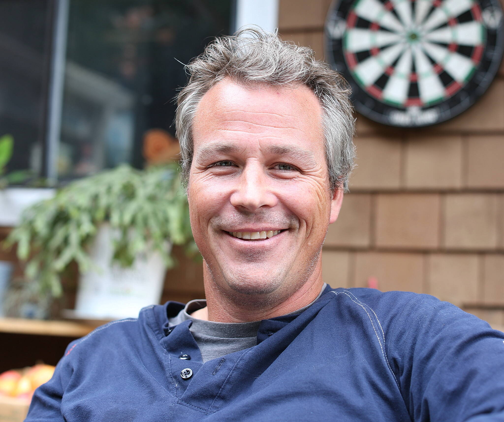 Desert Island Bookworm visits Vashon’s literary lineman | Vashon-Maury ...