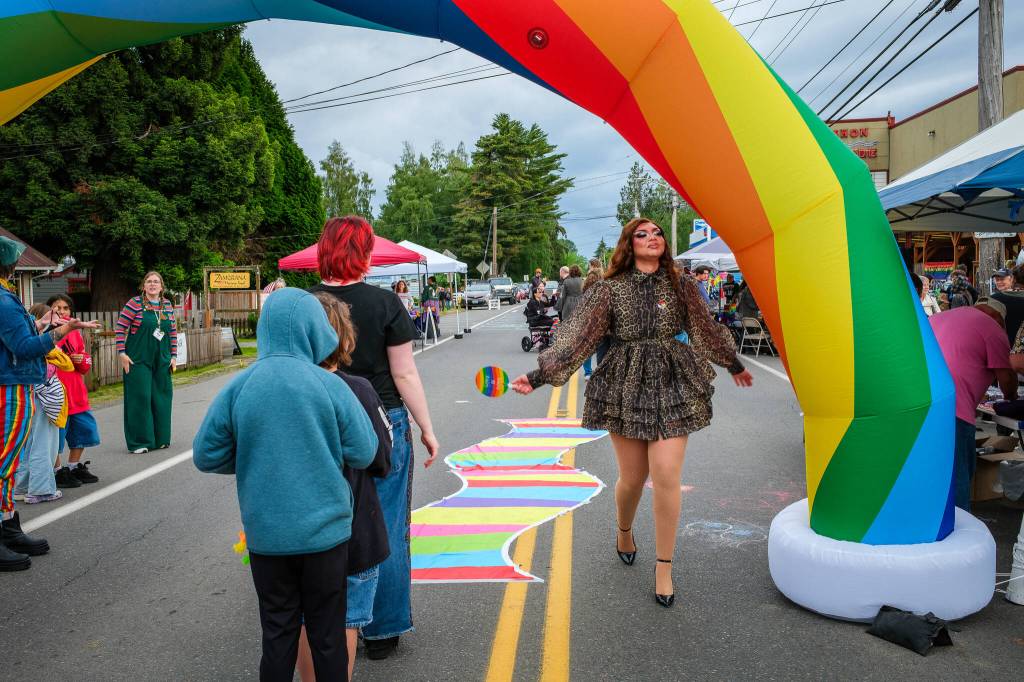 Pride Street Dance fills Vashon Highway with color | Vashon-Maury ...